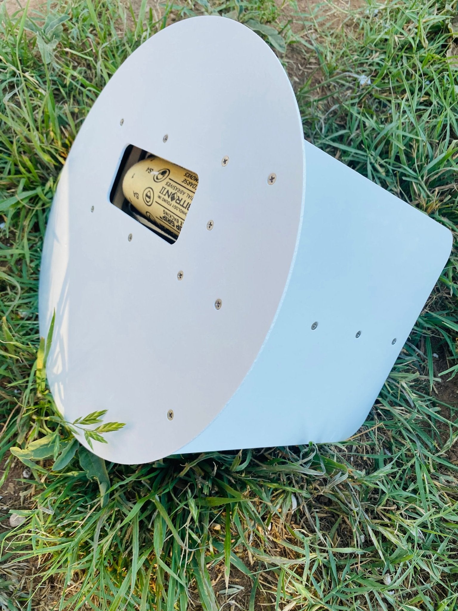 White Wendy’s pancake hood – Turn'n & Burn'n Straps